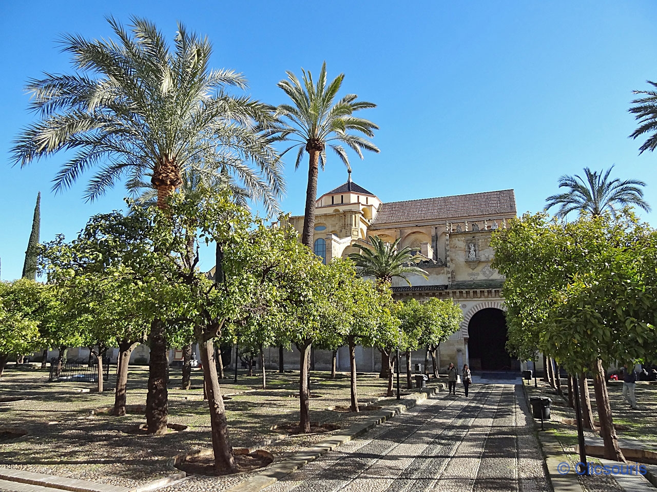 La mosquée-cathédrale et le centre historique de Cordoue - La souris ...