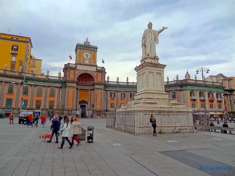 Que visiter, que faire à Naples en 2,4,5,6,7 jours - La souris globe ...