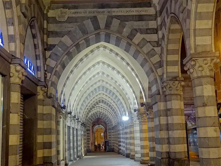 Que visiter, que faire à Gênes en 2 jours ou 3 jours - La souris globe ...