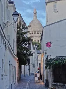 What to do in Montmartre, Paris, the secret and unusual: a walking ...