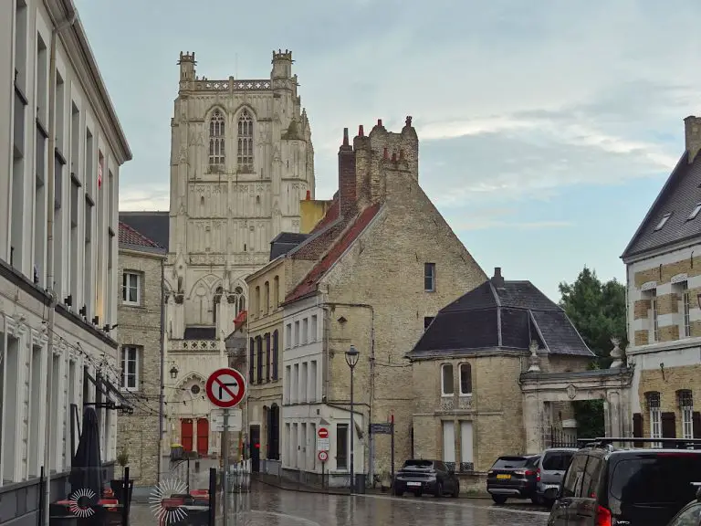 Que visiter, que faire à Saint-Omer et ses environs - La souris globe ...