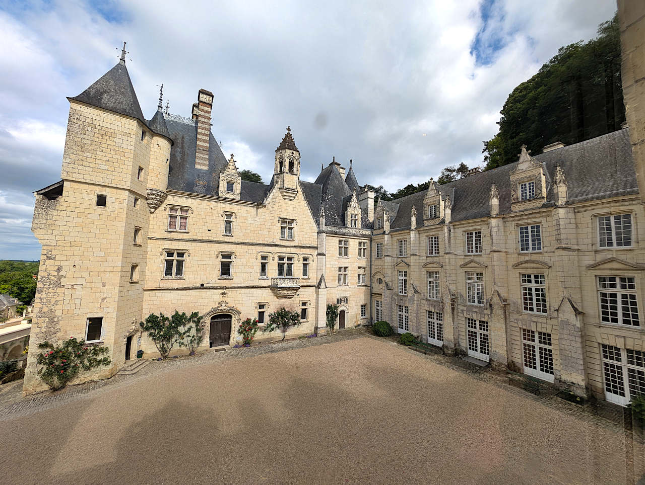 Visiter le château d'Ussé, château de la Belle au bois dormant : mon ...