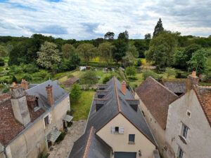 Visiter le château de Montrésor et l'un des plus beaux villages de ...