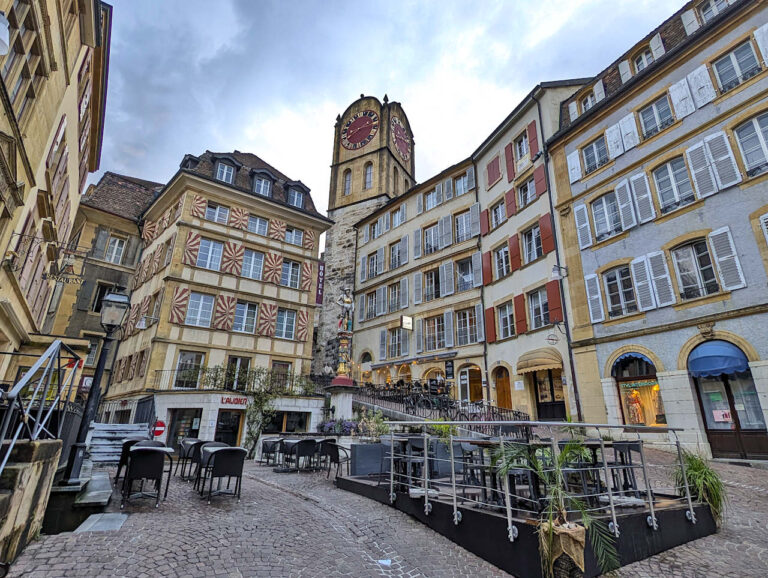 Que visiter, que faire à Neuchâtel en 1 jour - La souris globe-trotteuse