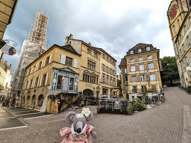 Que visiter, que faire à Neuchâtel en 1 jour - La souris globe-trotteuse