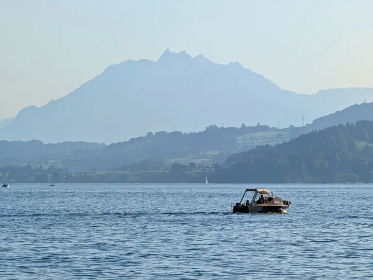Que visiter, que faire à Zoug en Suisse - La souris globe-trotteuse