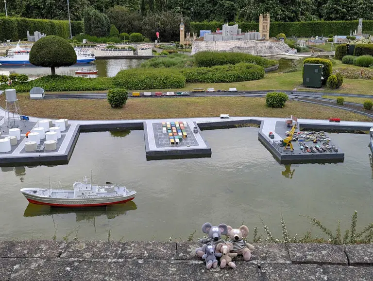 Visiter Mini-Europe à Bruxelles : mon avis et conseils de souris (2026 ...